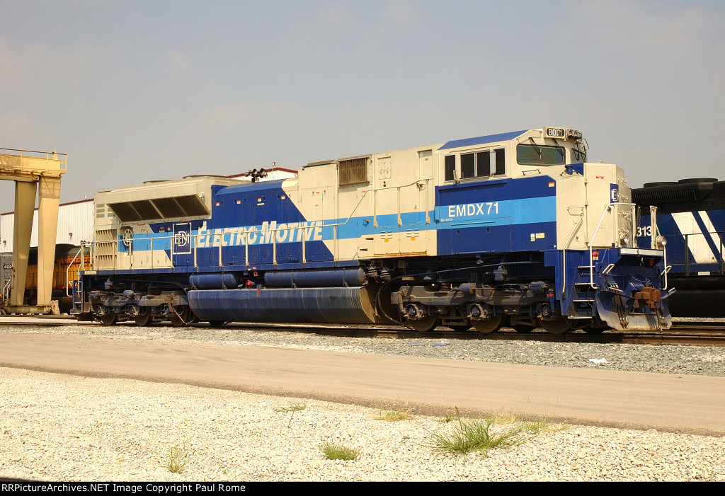 EMDX 71, SD70ACe, at the KCS Knoche Yard